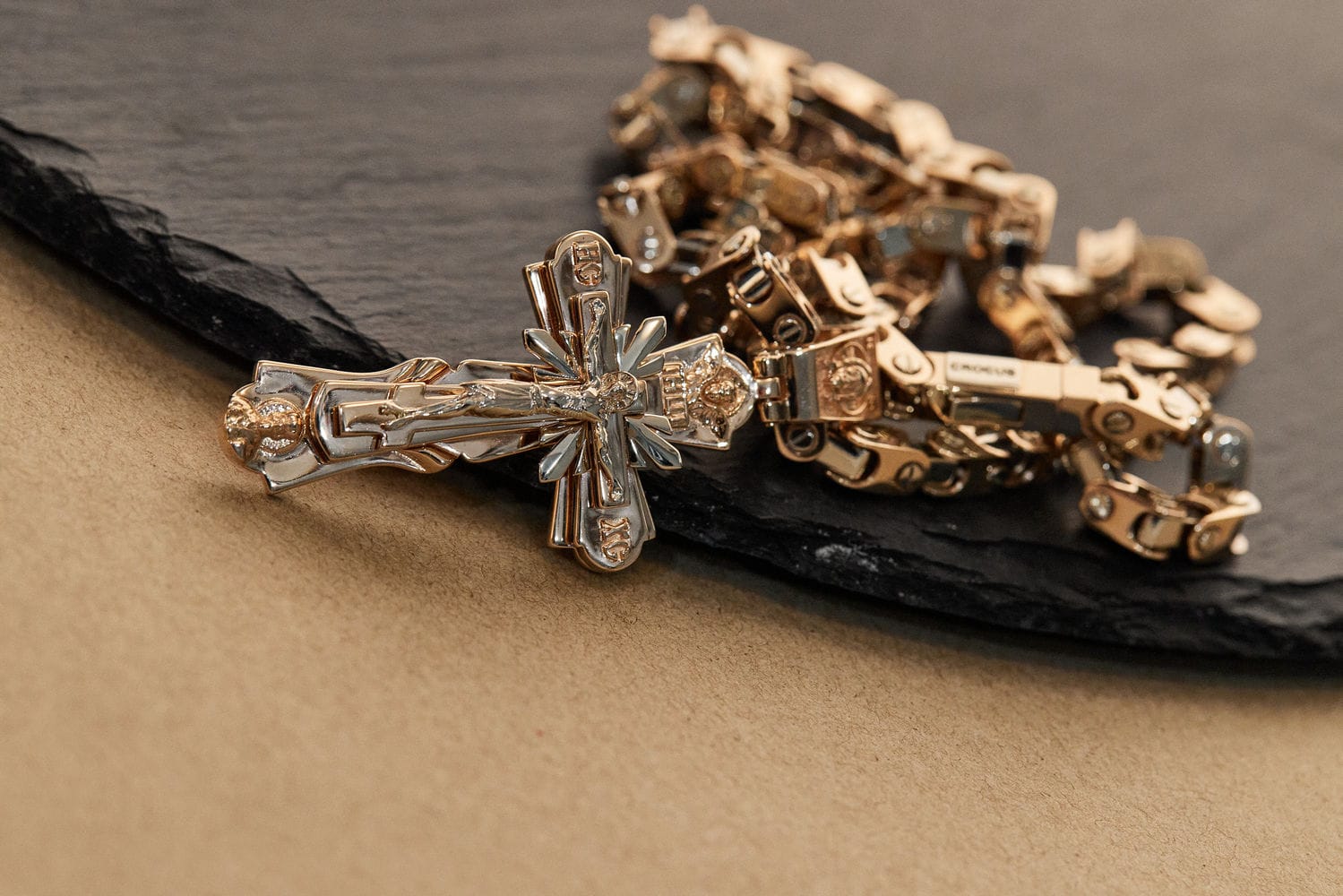 Як народжуються ексклюзивні золоті хрести: особиста історія в кожному ...